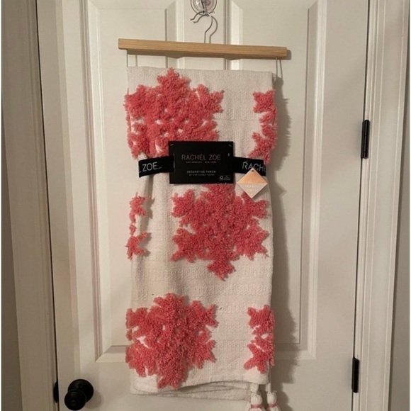 Rachel Zoe | Holiday | Rachel Zoe Viral Pink Christmas Snow Flake Throw ...